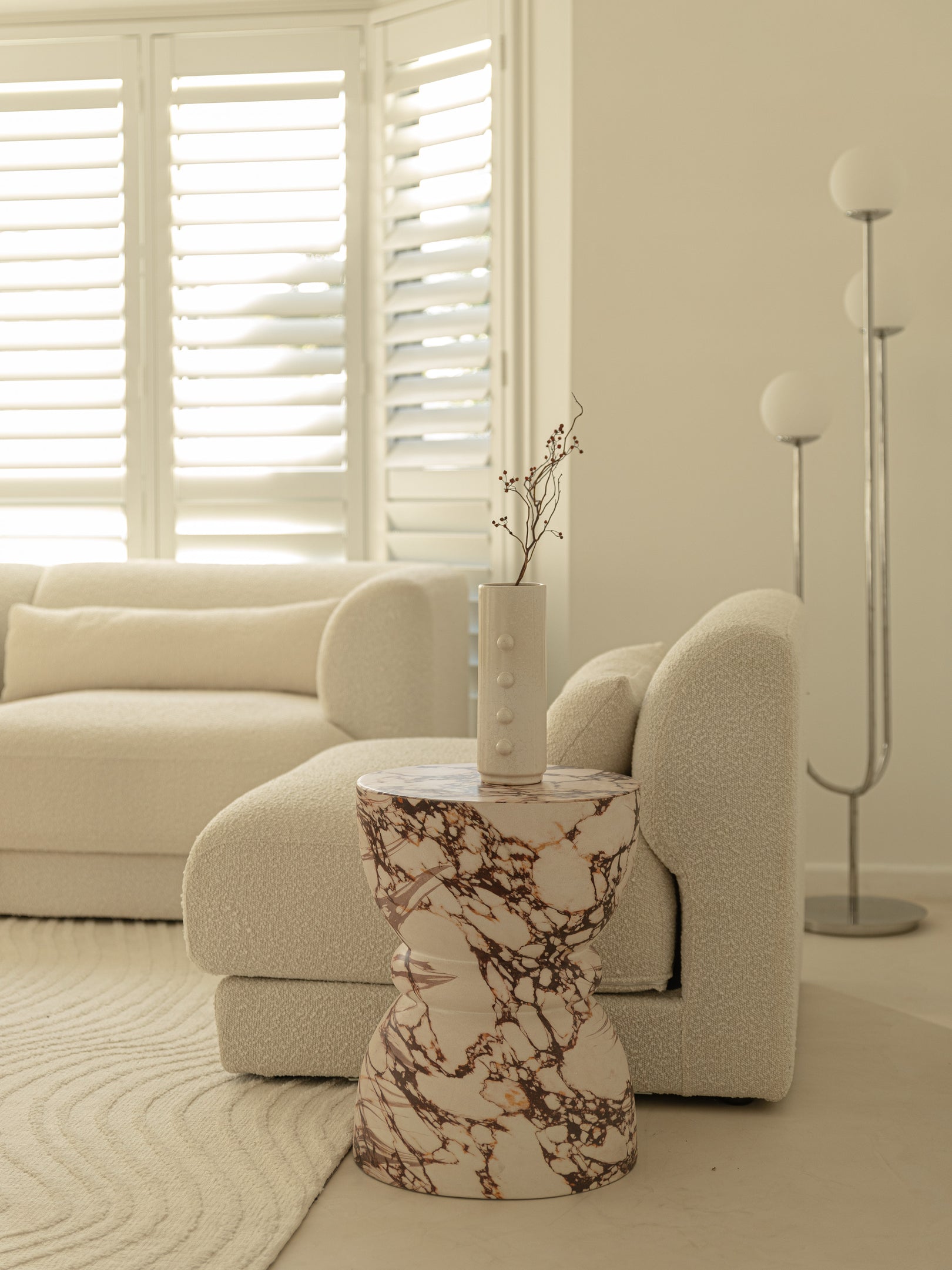Hourglass Side Table – P&R Styling